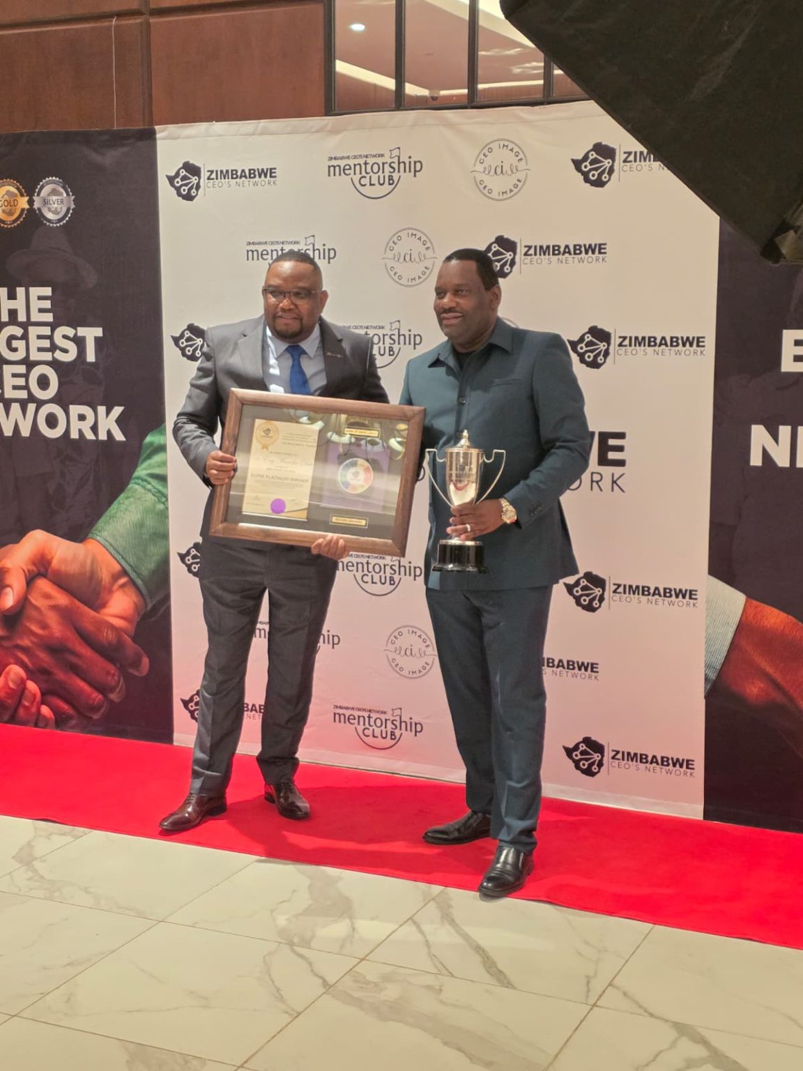 Eng Dr. Dube scoops Zimbabwe CEO Network top award – Keeping You posted